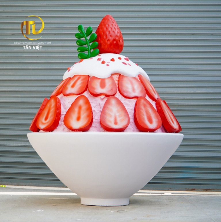 Ly kem khổng lồ từ mút xốp - Mỹ Thuật Tân Việt